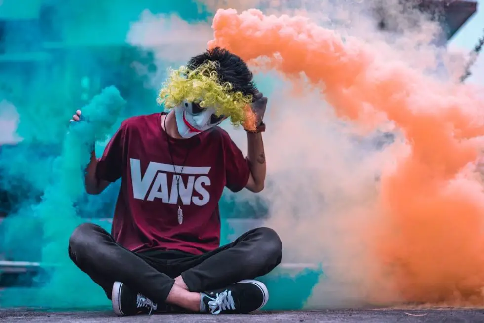 Smoke Bomb Photography Ideas With Smoke Photoshoot Tips & Techniques