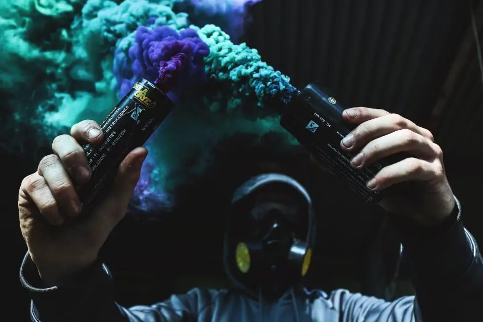 Smoke Bomb Photography Ideas With Smoke Photoshoot Tips & Techniques
