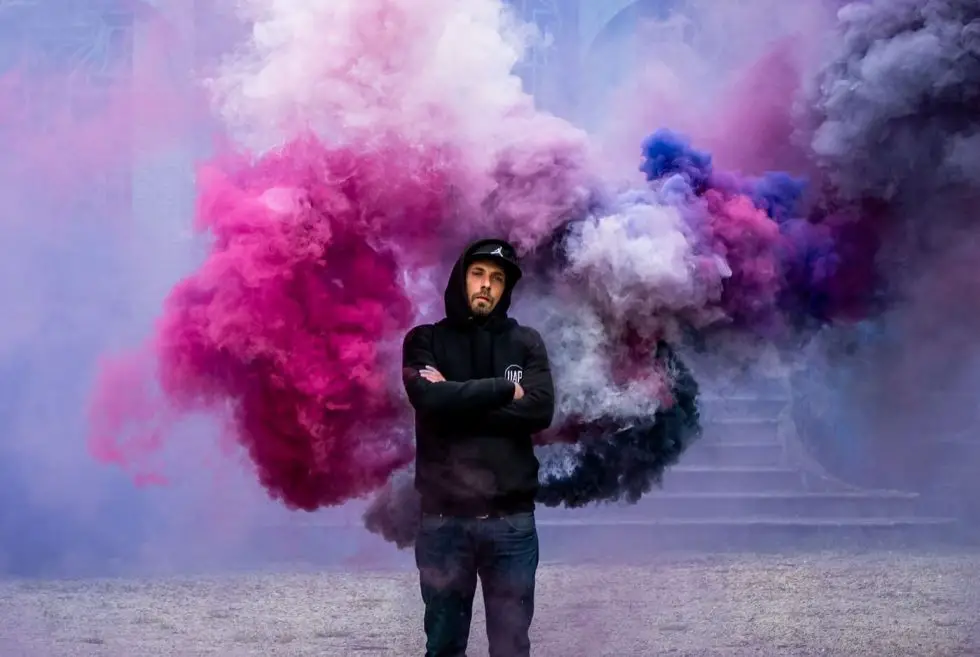 Smoke Bomb Photography Ideas With Smoke Photoshoot Tips & Techniques