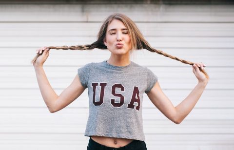 Best Photography Poses for Female Portrait - Cute Female Poses