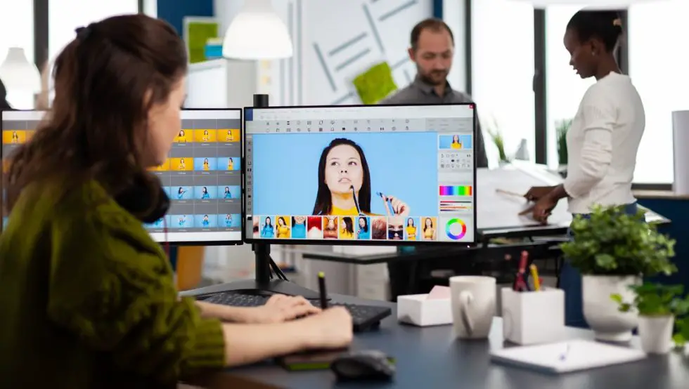 Photo Editing Tasks That a Virtual Assistant Can Perform